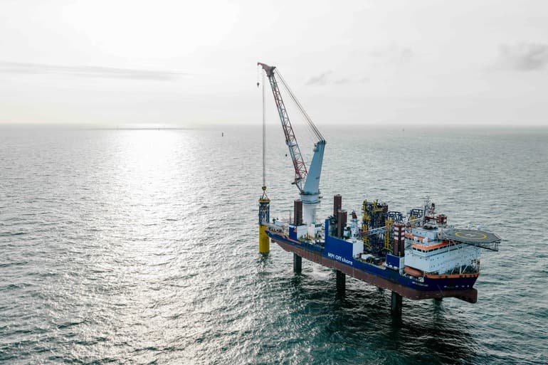 Thor Havvindmøllepark får grønt lys til elproduktion